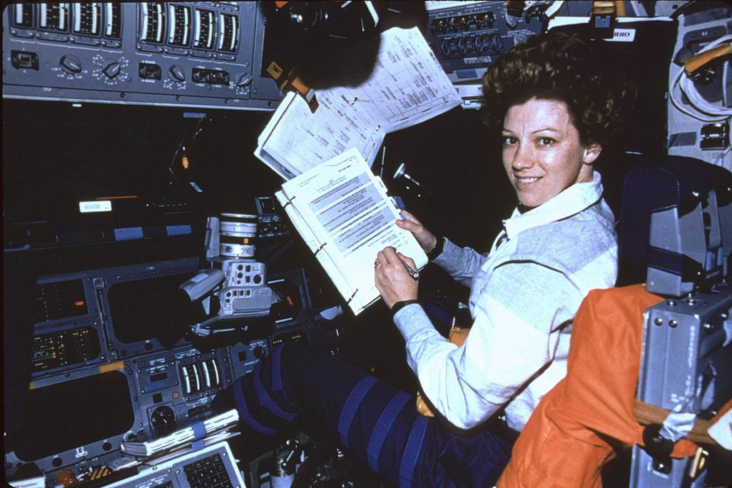 astronaut eileen collins