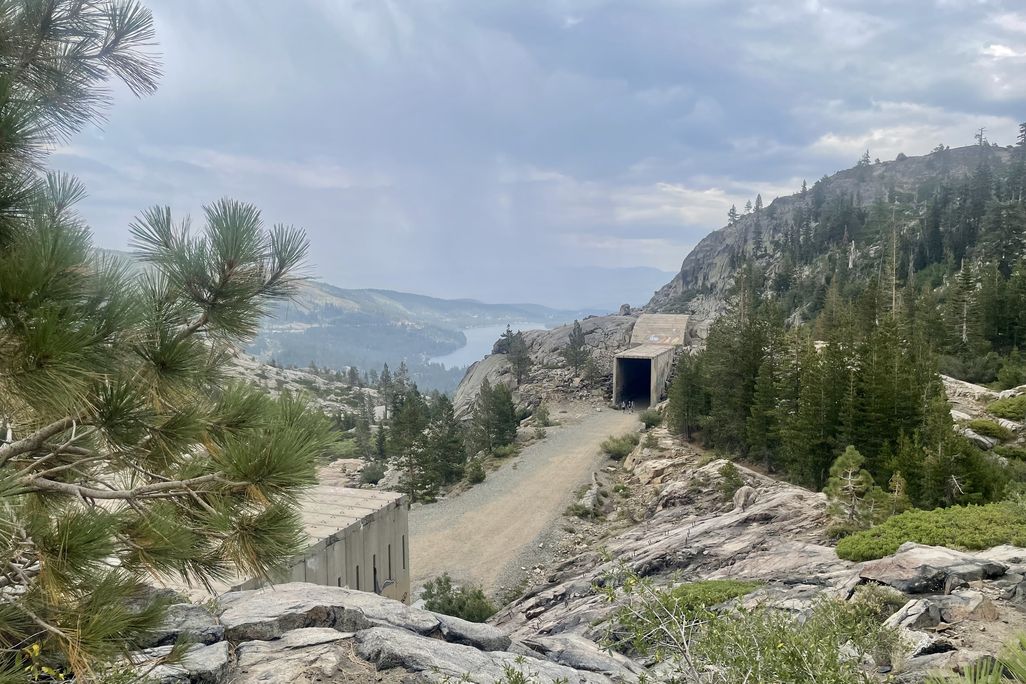 summit tunnel length