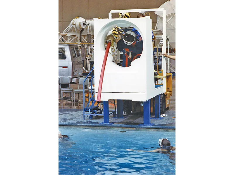 space shuttle crew parachute