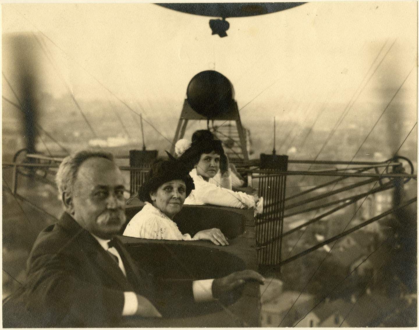 Chauffeur of the Skies: A. Roy Knabenshue’s Passenger Registries ...