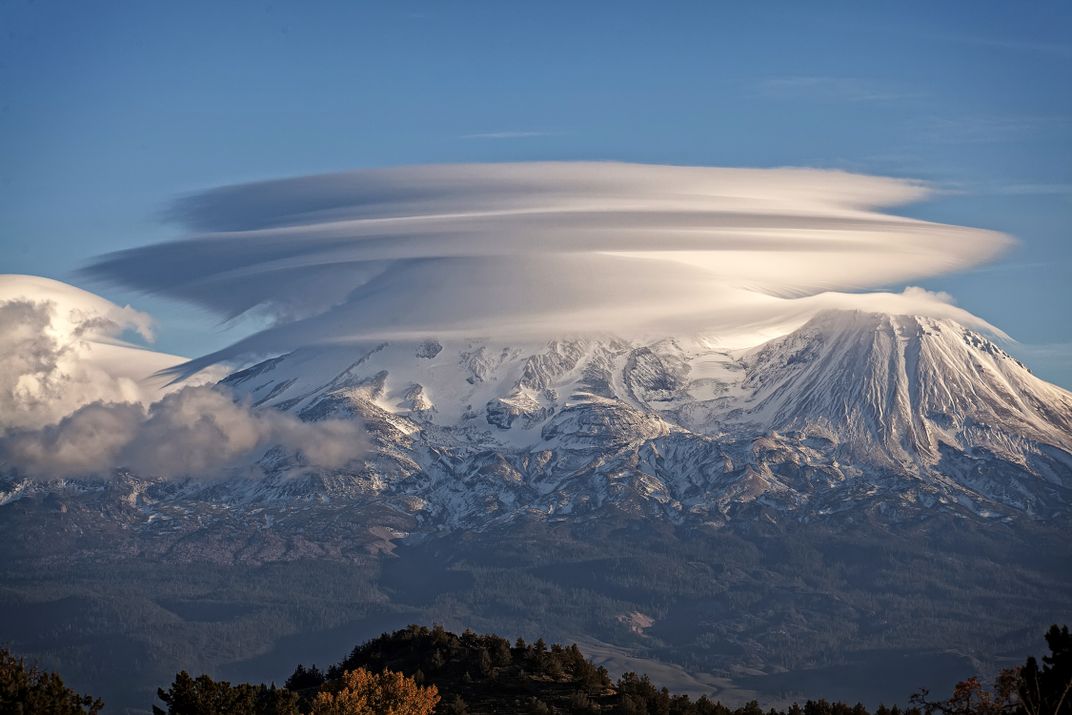 Mount Shasta.The Lenticular Clouds. | Smithsonian Photo Contest ...
