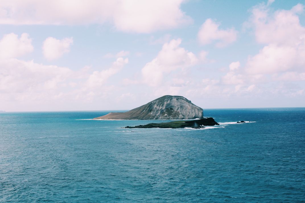 Mini island off coast of Hawaiian shore | Smithsonian Photo Contest ...