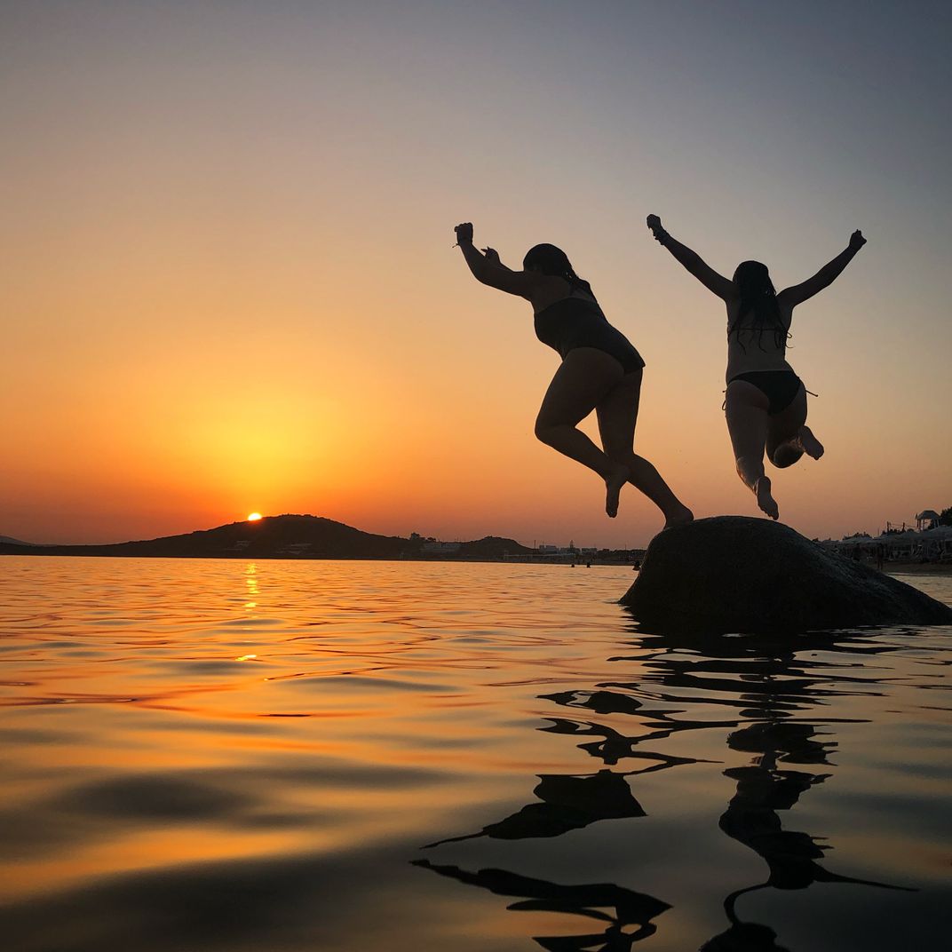 Sibling adventure. | Smithsonian Photo Contest | Smithsonian Magazine