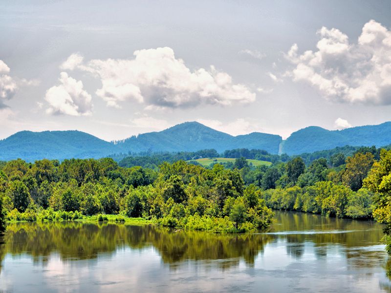 A Mountain Lake View | Smithsonian Photo Contest | Smithsonian Magazine