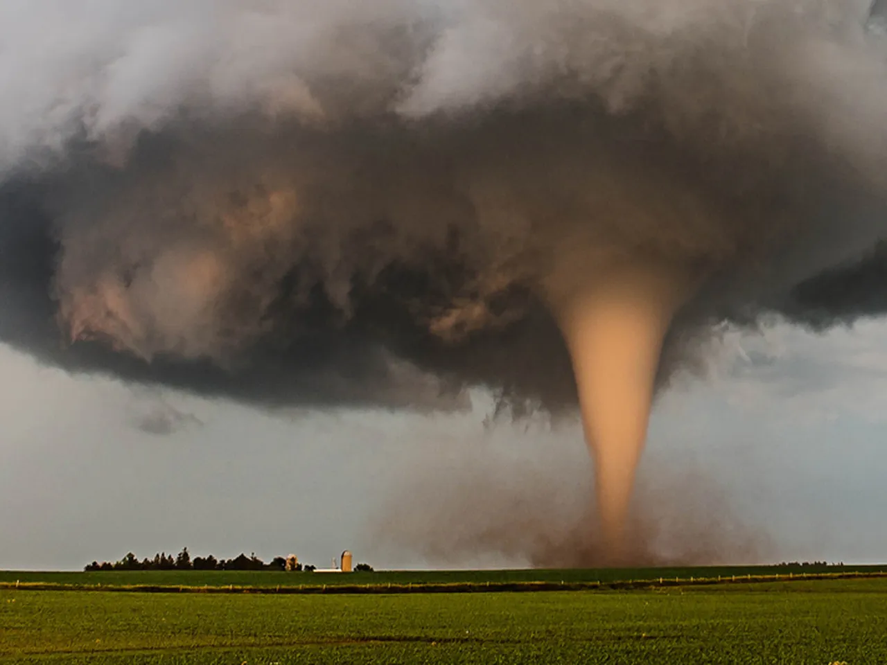 multiple vortex tornadoes