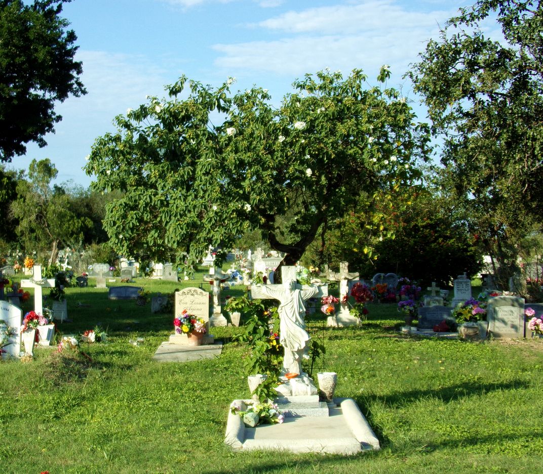 Granjeno Cemetery | Smithsonian Photo Contest | Smithsonian Magazine
