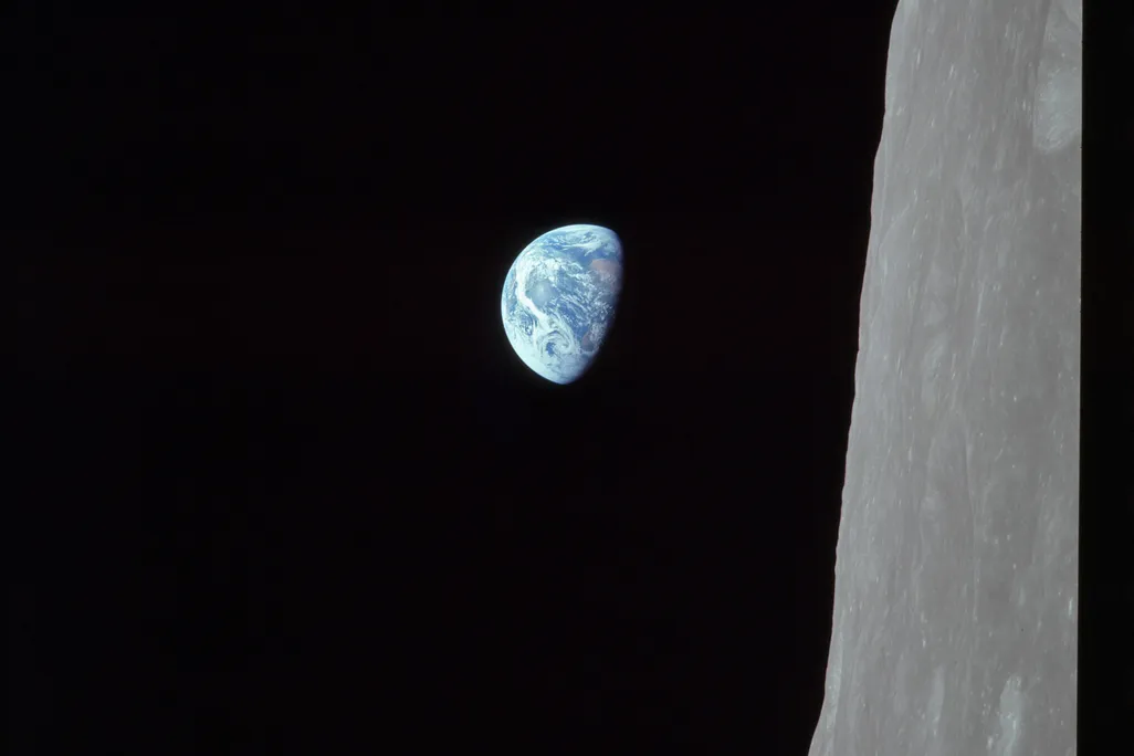 earth from apollo