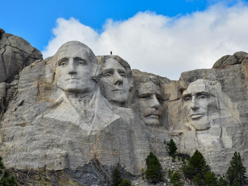 Park Ranger on top of Mount Rushmore | Smithsonian Photo Contest ...