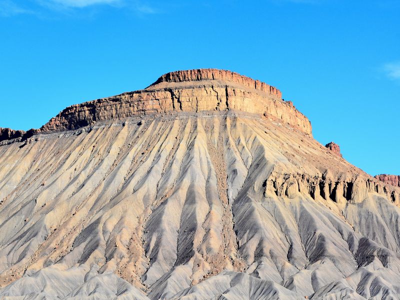 King of the Book Cliffs | Smithsonian Photo Contest | Smithsonian Magazine