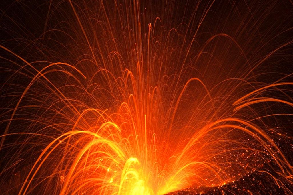 volcanic flow firework