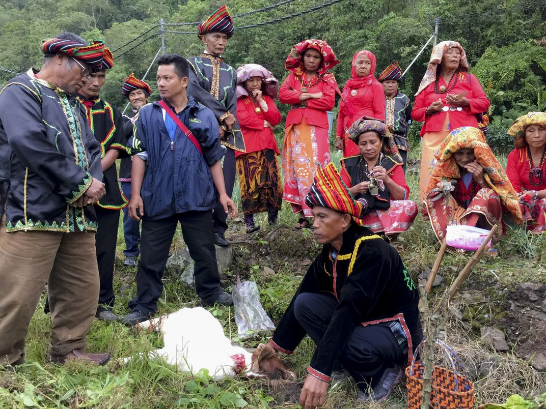 Akinabalu Ritual | Smithsonian Photo Contest | Smithsonian Magazine