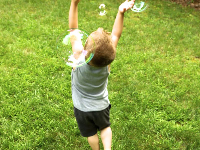 Jumping for bubbles | Smithsonian Photo Contest | Smithsonian Magazine