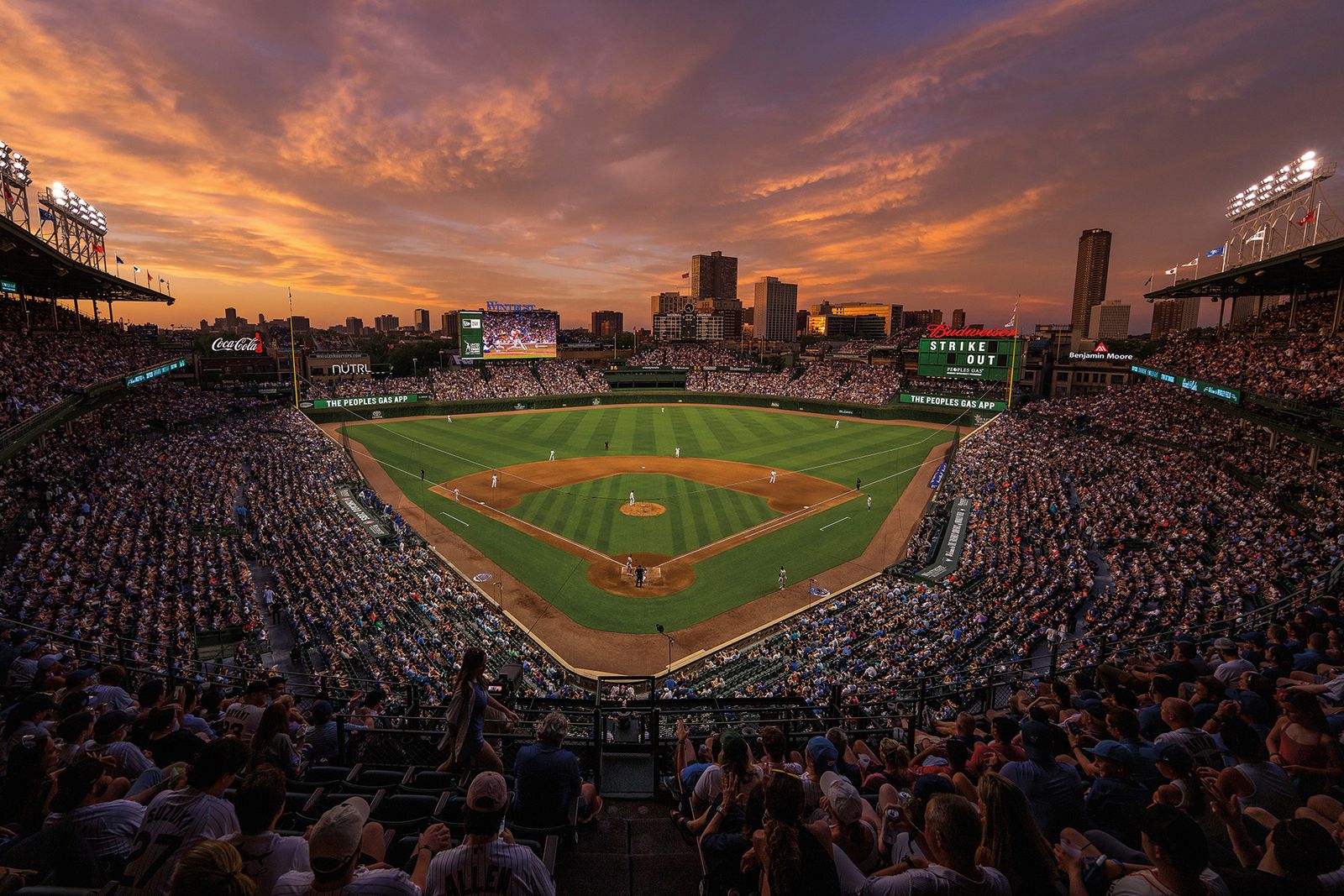 Through Good Teams and Bad, Wrigley Field Remains the Coziest Park in ...