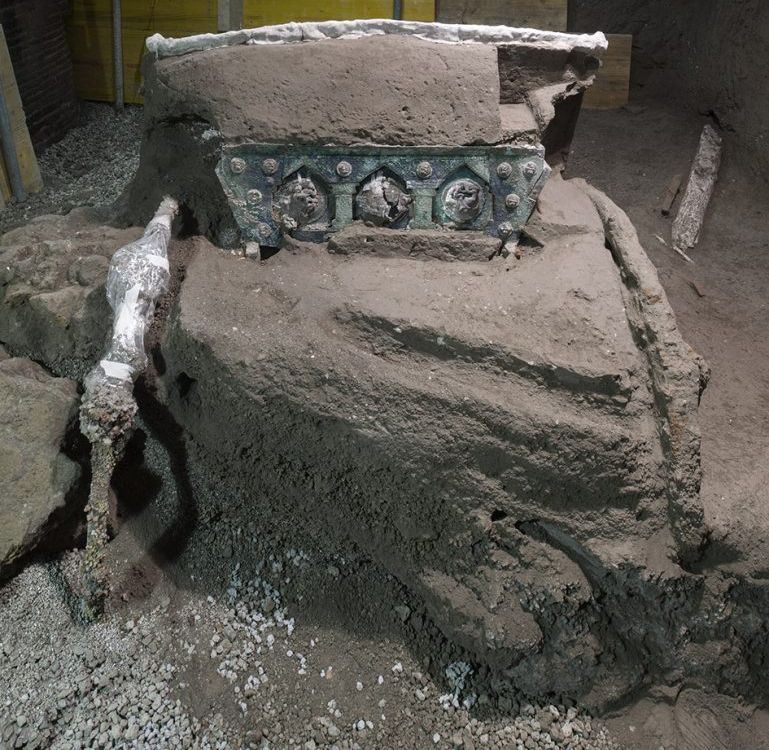 ancient chariot found