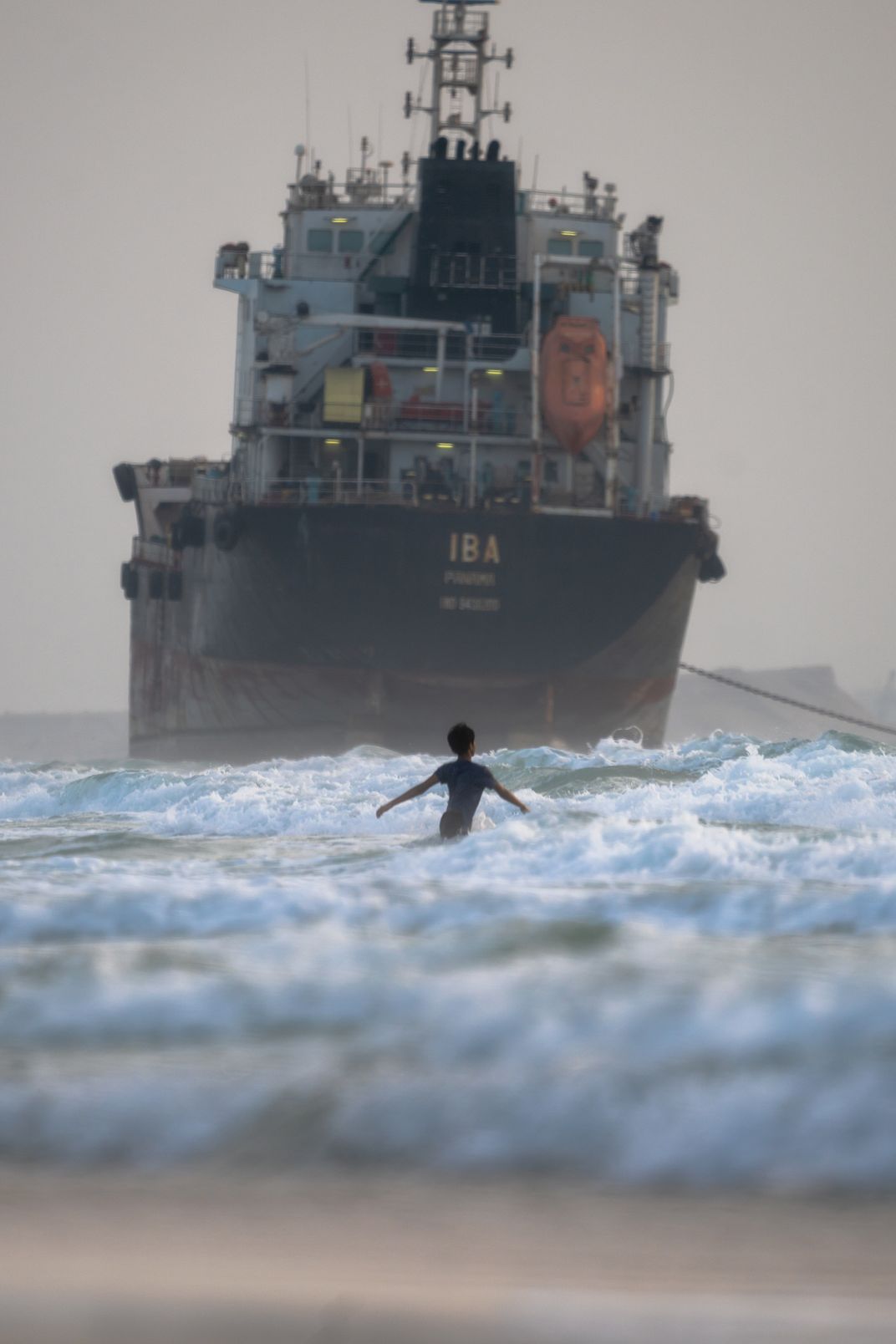 The stranded background | Smithsonian Photo Contest | Smithsonian Magazine