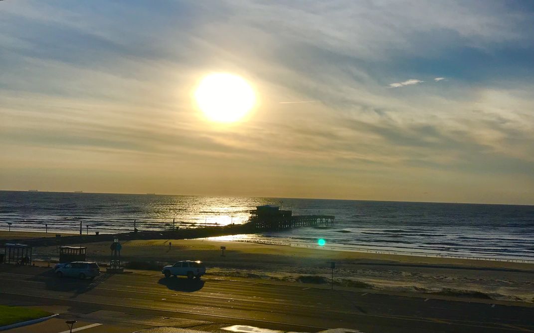 Waking up with glorious sun in the beach | Smithsonian Photo Contest ...