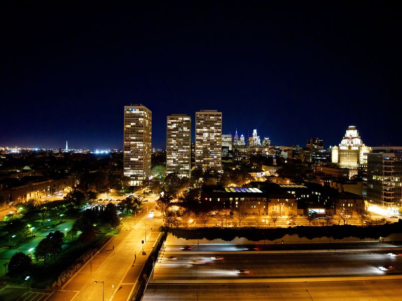 Philadelphia by night | Smithsonian Photo Contest | Smithsonian Magazine
