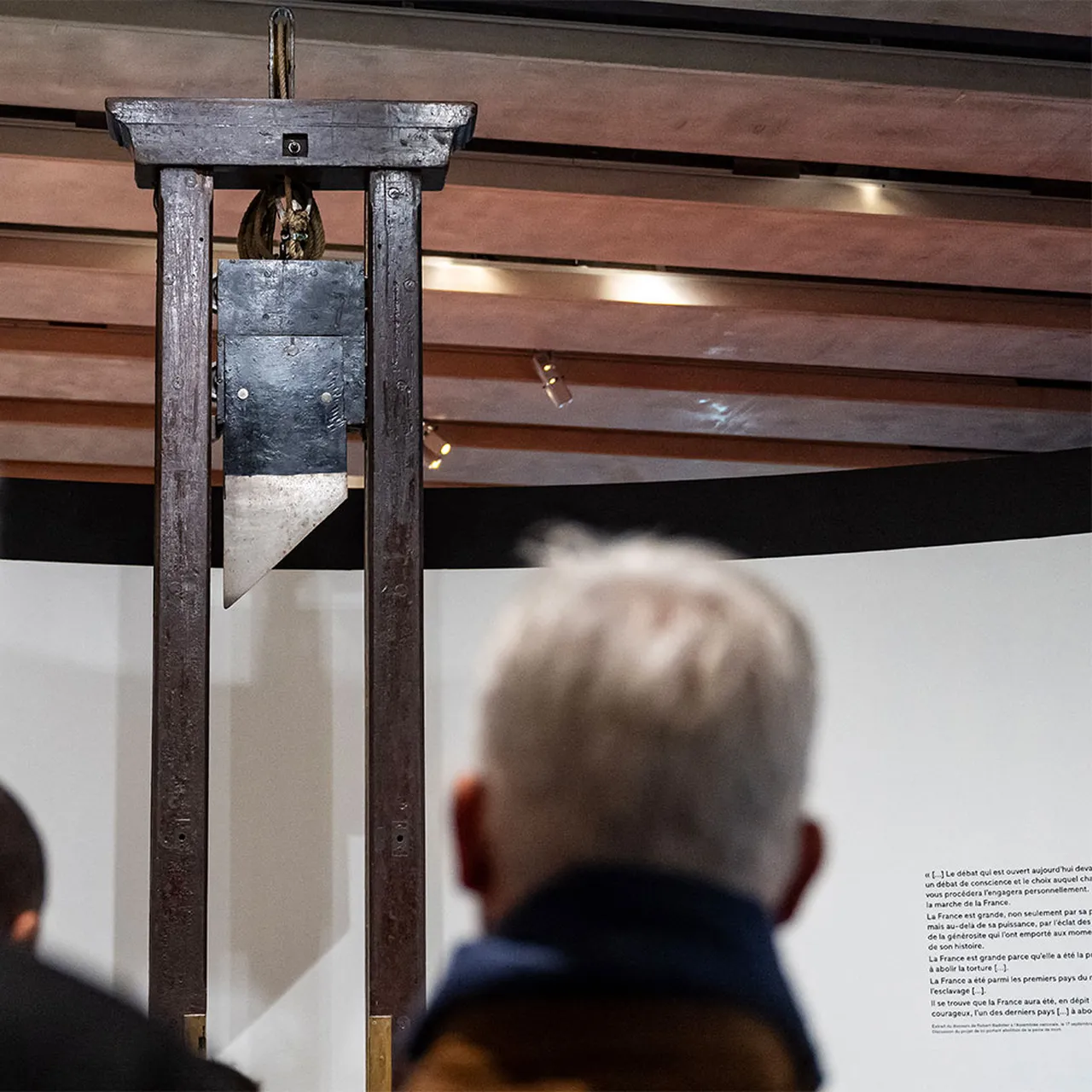 guillotine how does it work