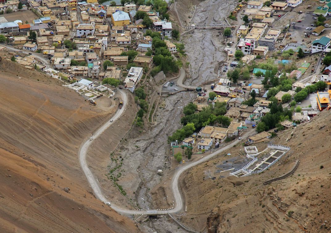 Winding to Kaza | Smithsonian Photo Contest | Smithsonian Magazine