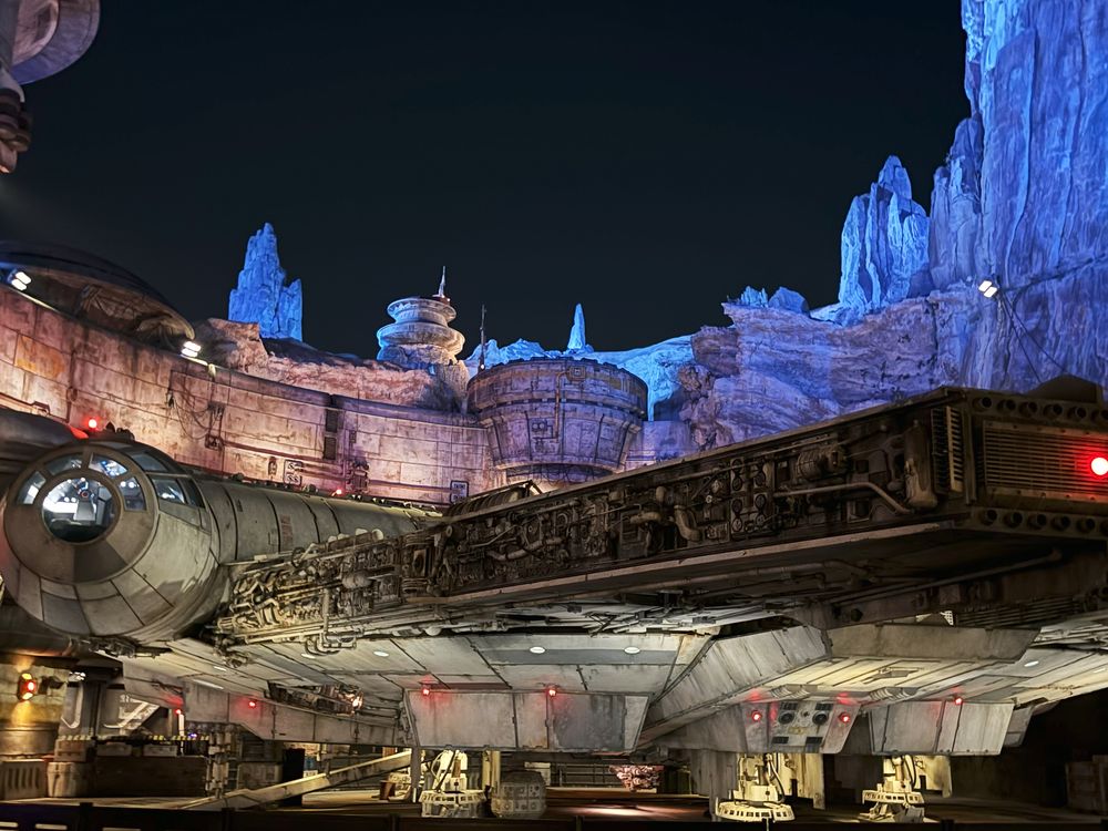 The Millennium Falcon "STAR WARS" | Smithsonian Photo Contest ...