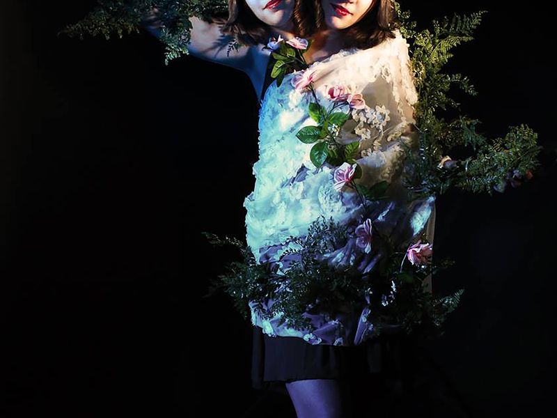 Two Headed Lady | Smithsonian Photo Contest | Smithsonian Magazine