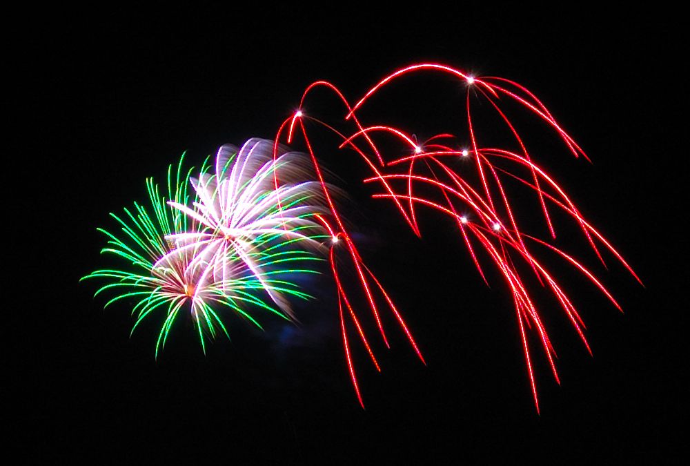 firework look a lot more interesting when captured by a camera ...