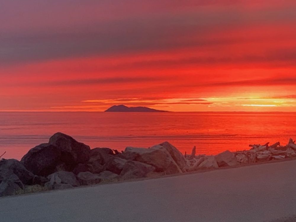 Besboro Island Sunset | Smithsonian Photo Contest | Smithsonian Magazine