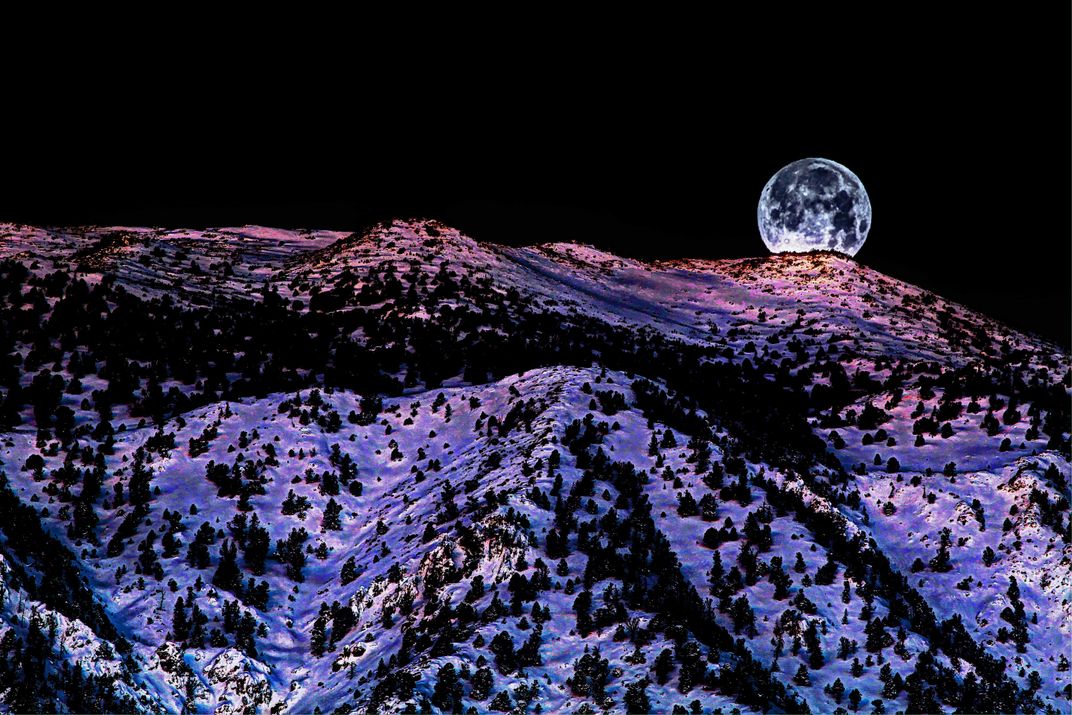Moonset, Wheeler Crest | Smithsonian Photo Contest | Smithsonian Magazine
