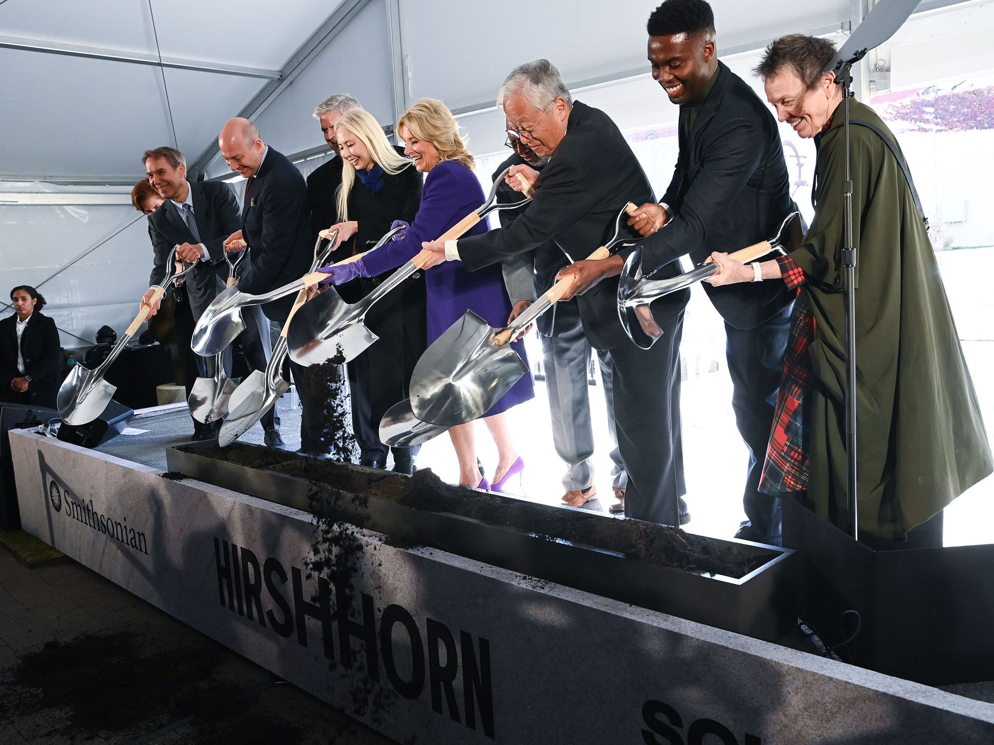 First Lady Jill Biden Breaks Ground for the Hirshhorn’s Revitalized ...