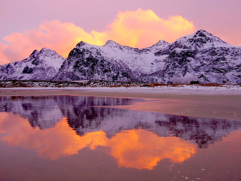 Early morning reflections in Norway | Smithsonian Photo Contest ...
