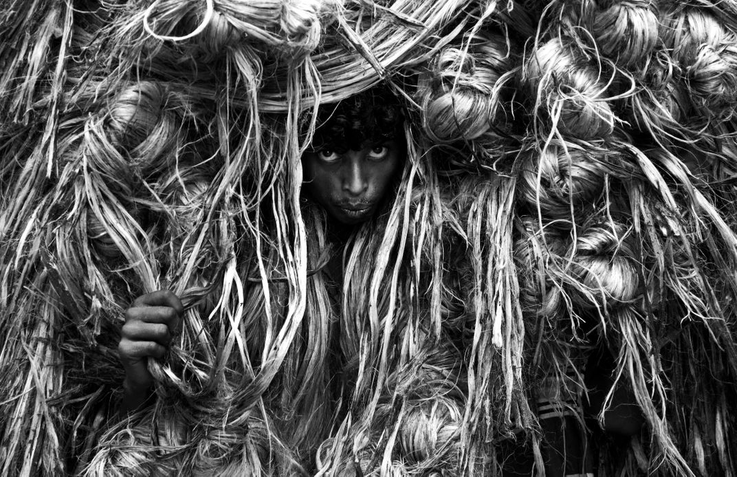 JUTE WORKER | Smithsonian Photo Contest | Smithsonian Magazine