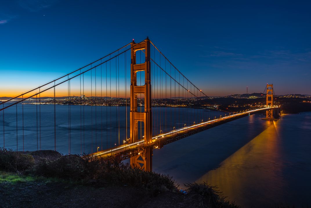 Dawn at the Golden Gate Bridge in San Francisco | Smithsonian Photo ...